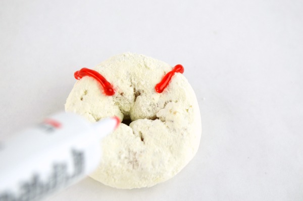 Make Your Very Own Life Preserver Donuts | Skip To My Lou