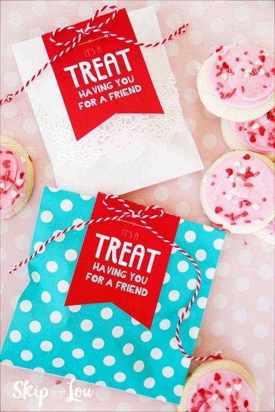 Valentines Day tags for your treats! | Skip To My Lou