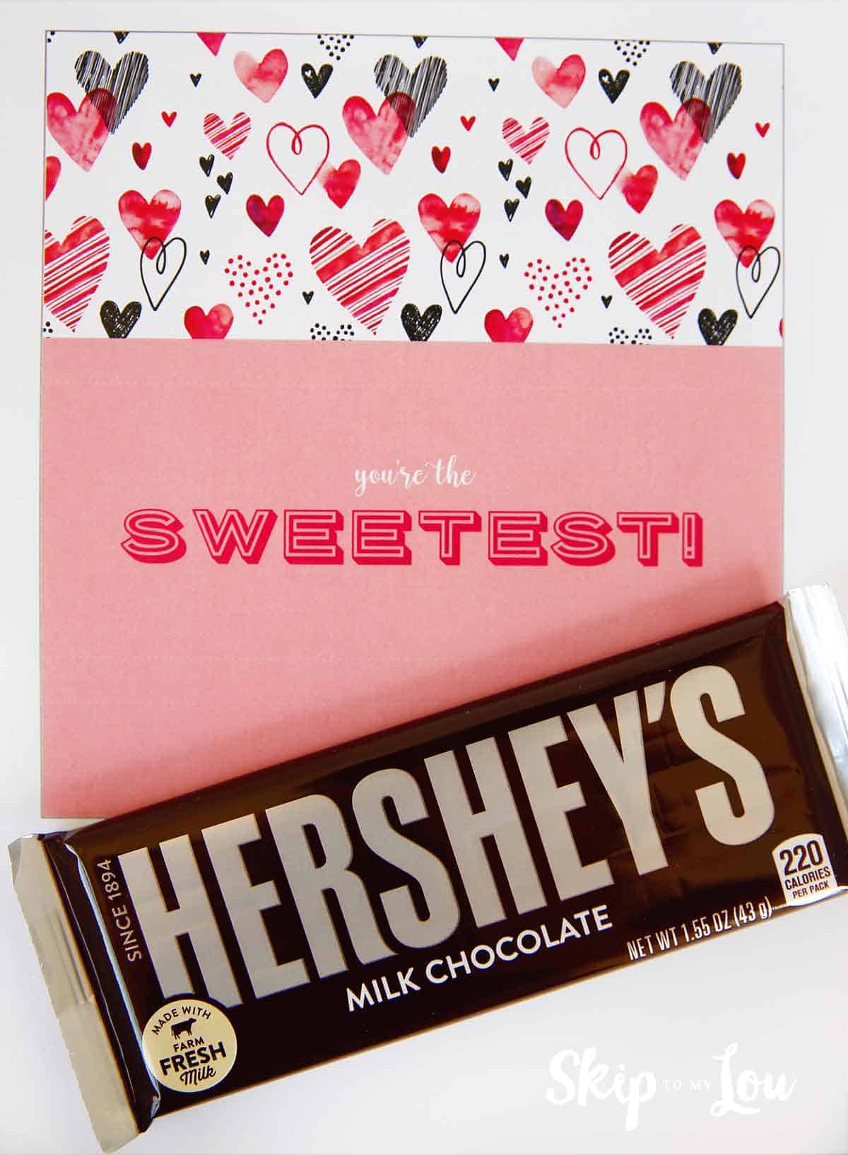 Cute Valentine candy wrappers to gift a candy bar | Skip To My Lou