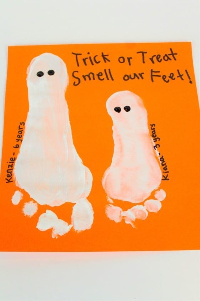 Halloween Handprint Crafts | Skip To My Lou