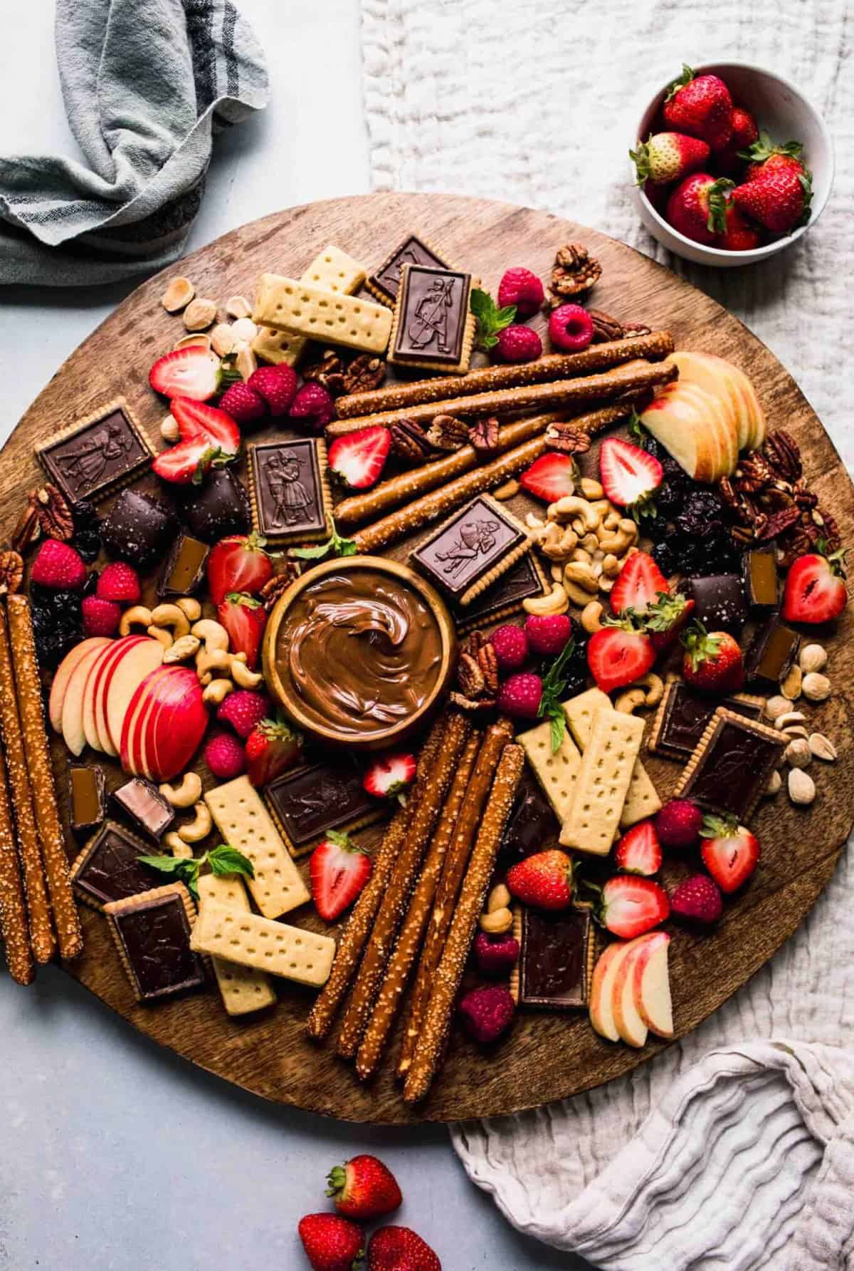 30+ Sweet and Delicious Chocolate Charcuterie Board Ideas