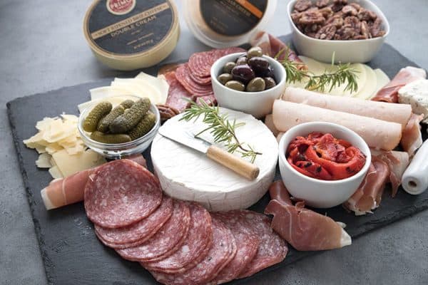 28 Attractive and Down Right Tasty Keto Charcuterie Board Ideas | Skip ...