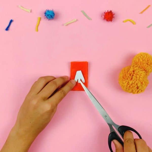DIY Pom Pom Chicken | Skip To My Lou