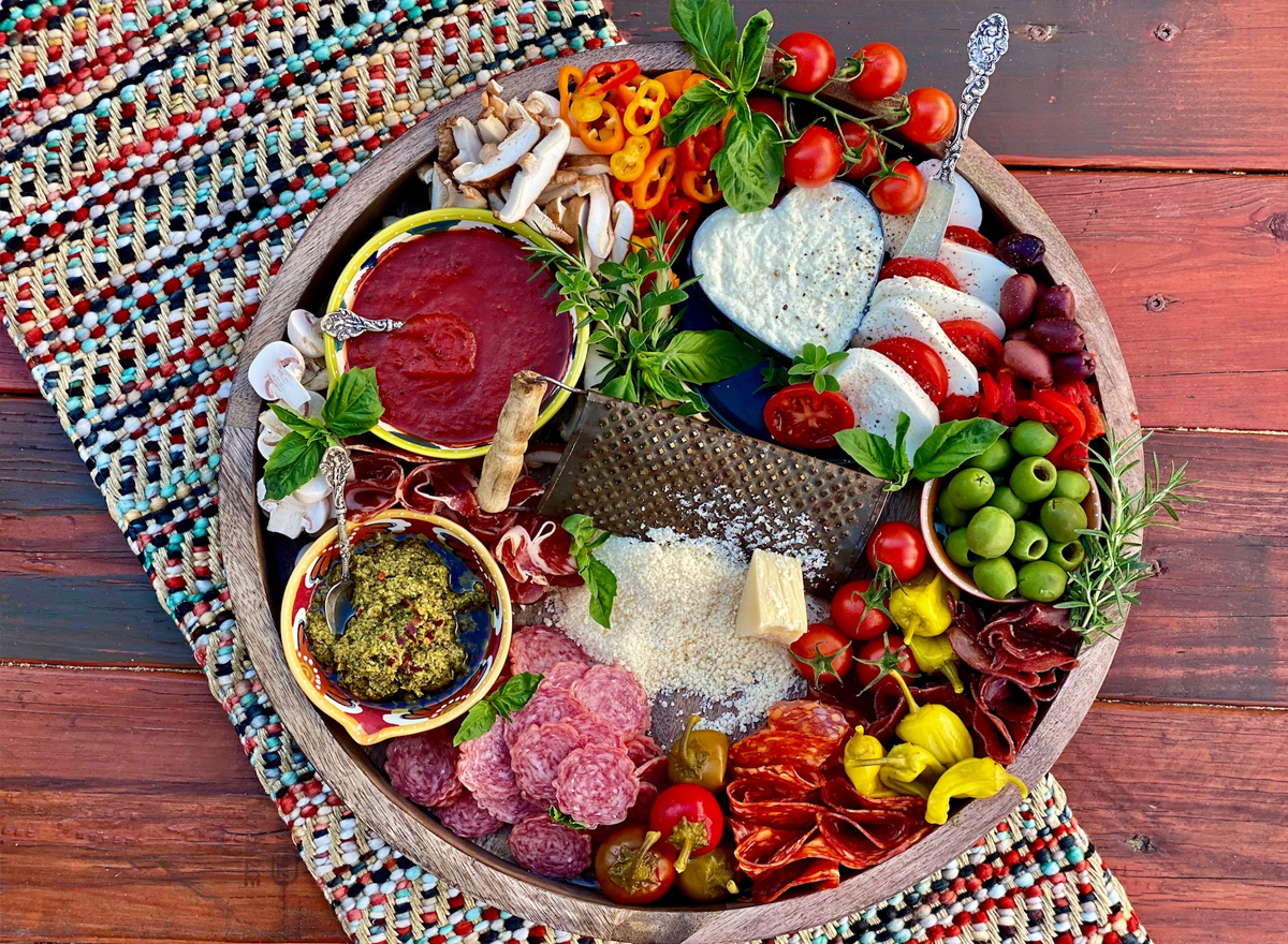 Pizza Charcuterie Board Ideas For The Weekend | Skip To My Lou